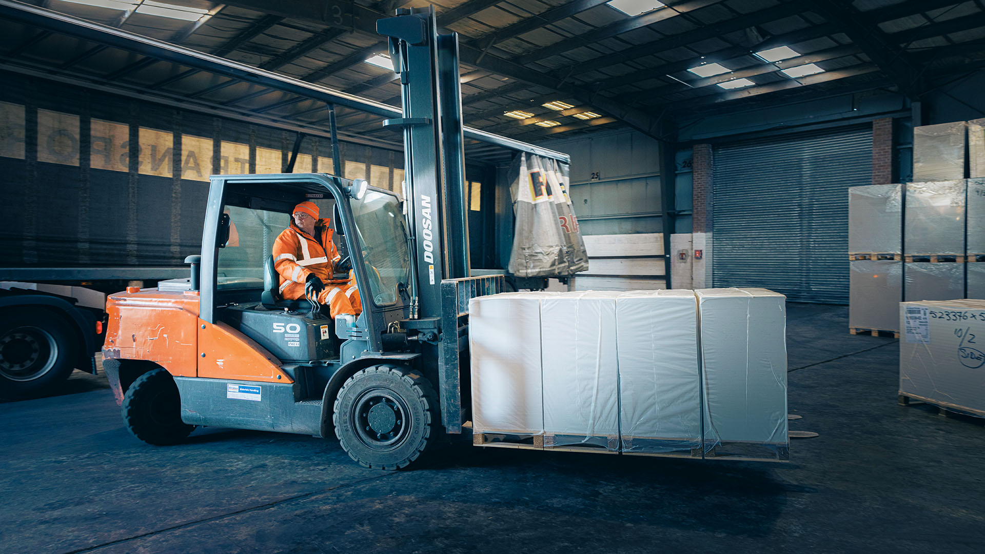 Product Handing - Palletisation, Contract Packing & Devanning